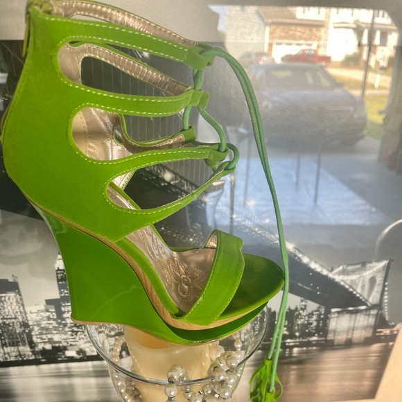 Mona Mia Collezione | Shoes | Mona Miathalia Green Wedge Ankle Strap ...